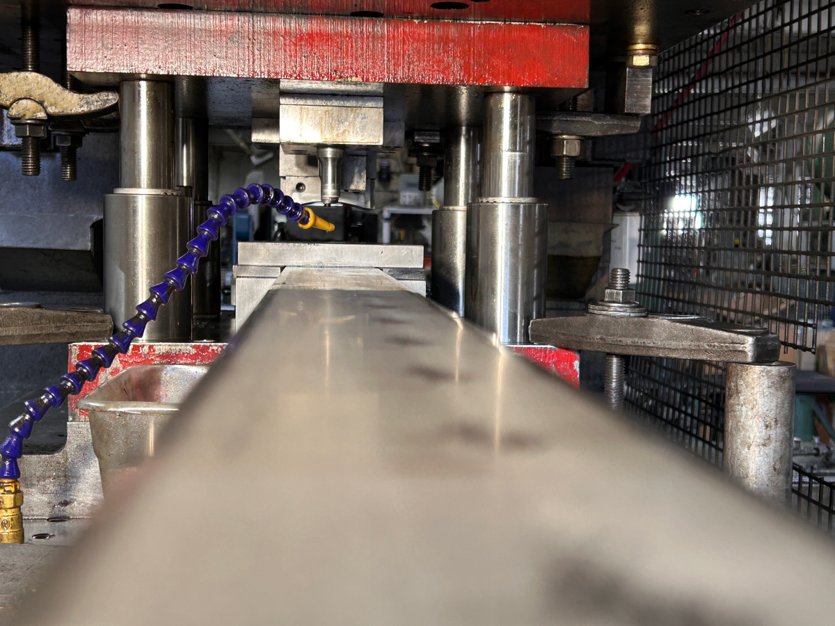 Line Hardware – LINE CONSTRUCTION HARDWARE