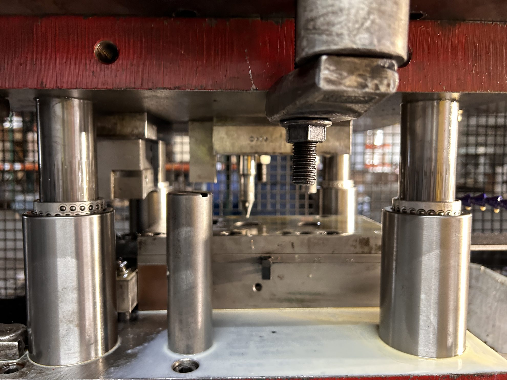 Line Hardware – LINE CONSTRUCTION HARDWARE